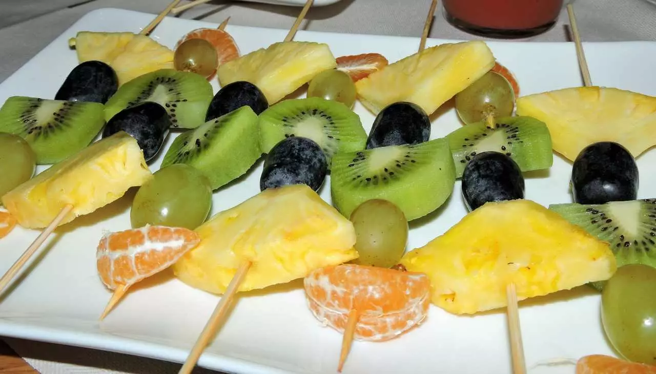 brochetas bocadillos frutas de otoño