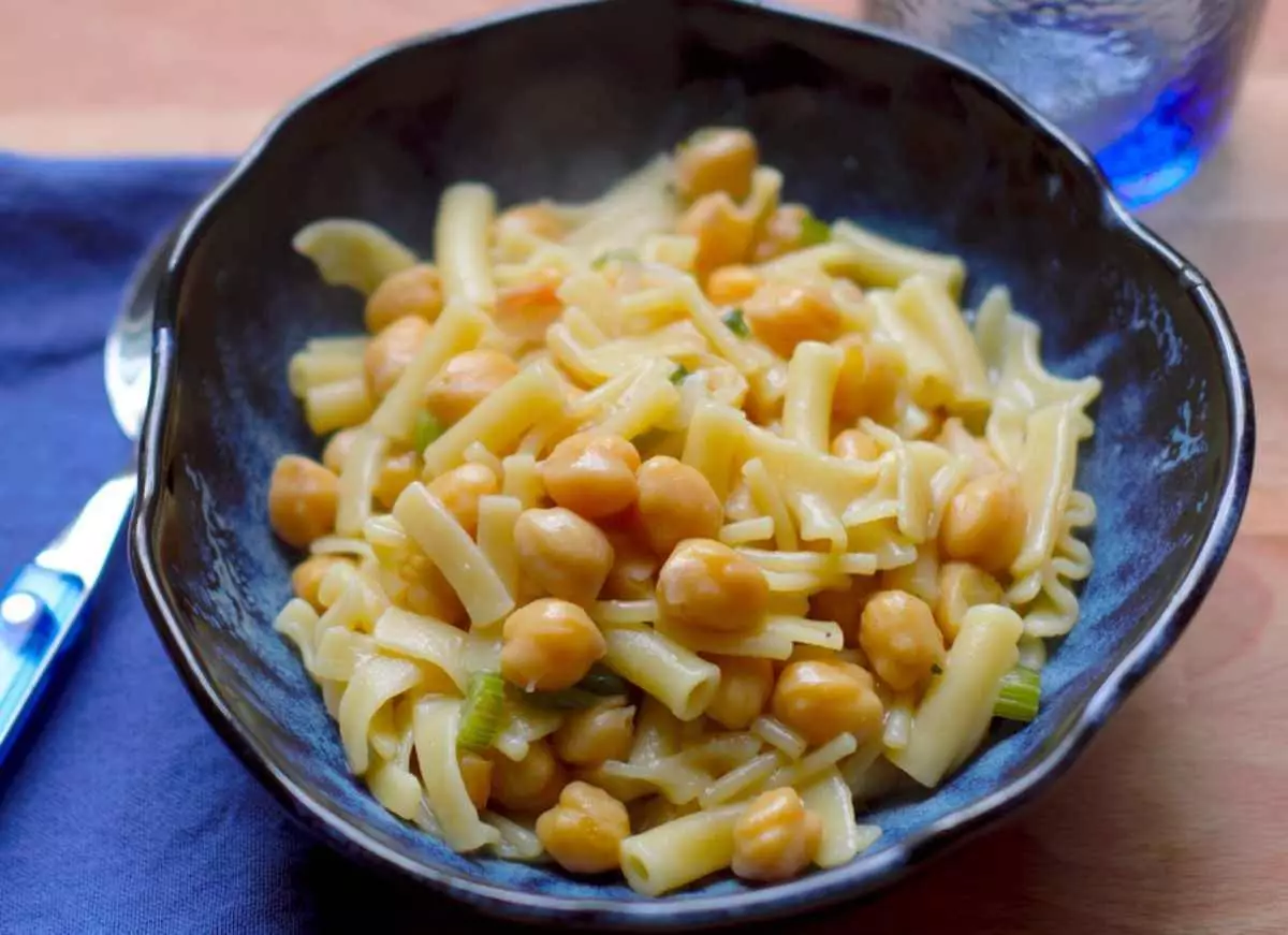 lett pasta og kikerter en typisk høstlett oppskrift