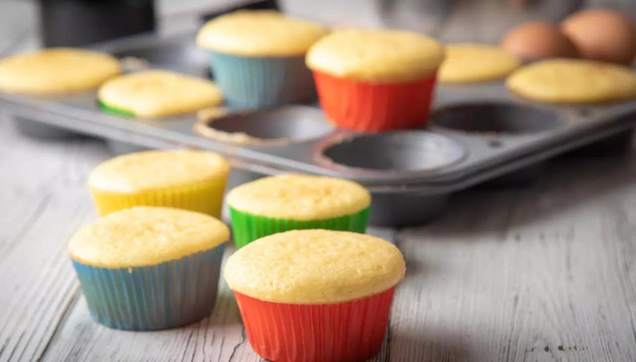 Nnu cupcakes nke pasqualina achicha | Ihe oriri nke nwere obi ọla edo