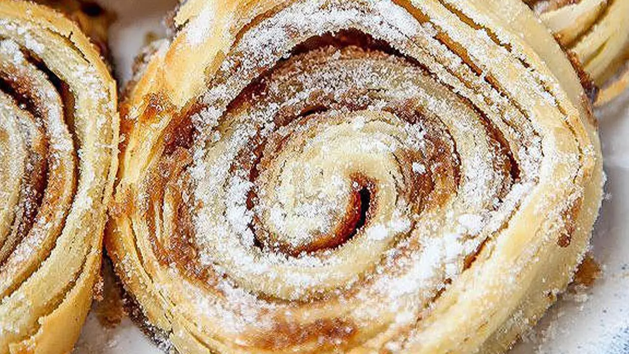 Mürbeteigwirbel mit Marmelade, ein zartes Mürbeteig-Dessert