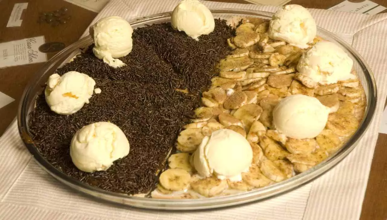 gâteau végétalien aux fruits et au chocolat