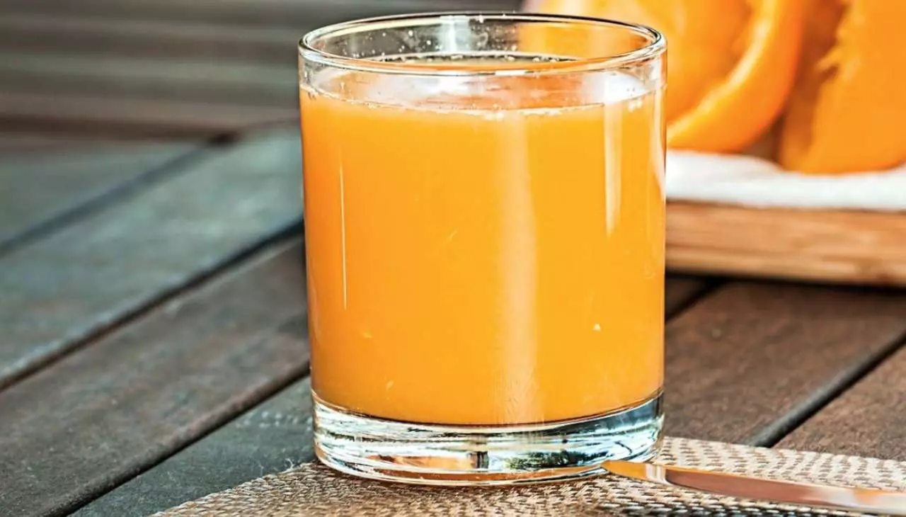 Strawberry Orange Juice l සෞඛ්‍ය සම්පන්න උදෑසන ආහාරය සඳහා සැහැල්ලු සහ රසවත්