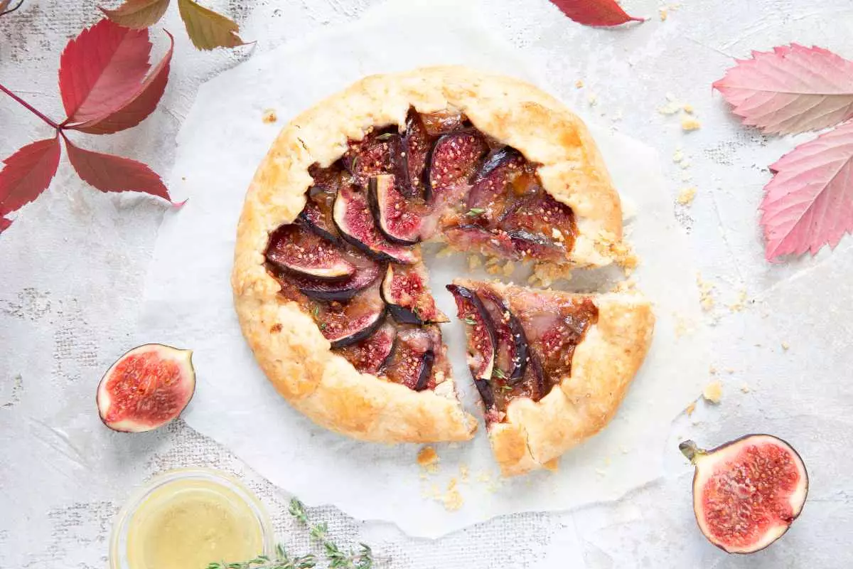 Tarte mit frischen Feigen und Mandeln, pure Delikatesse