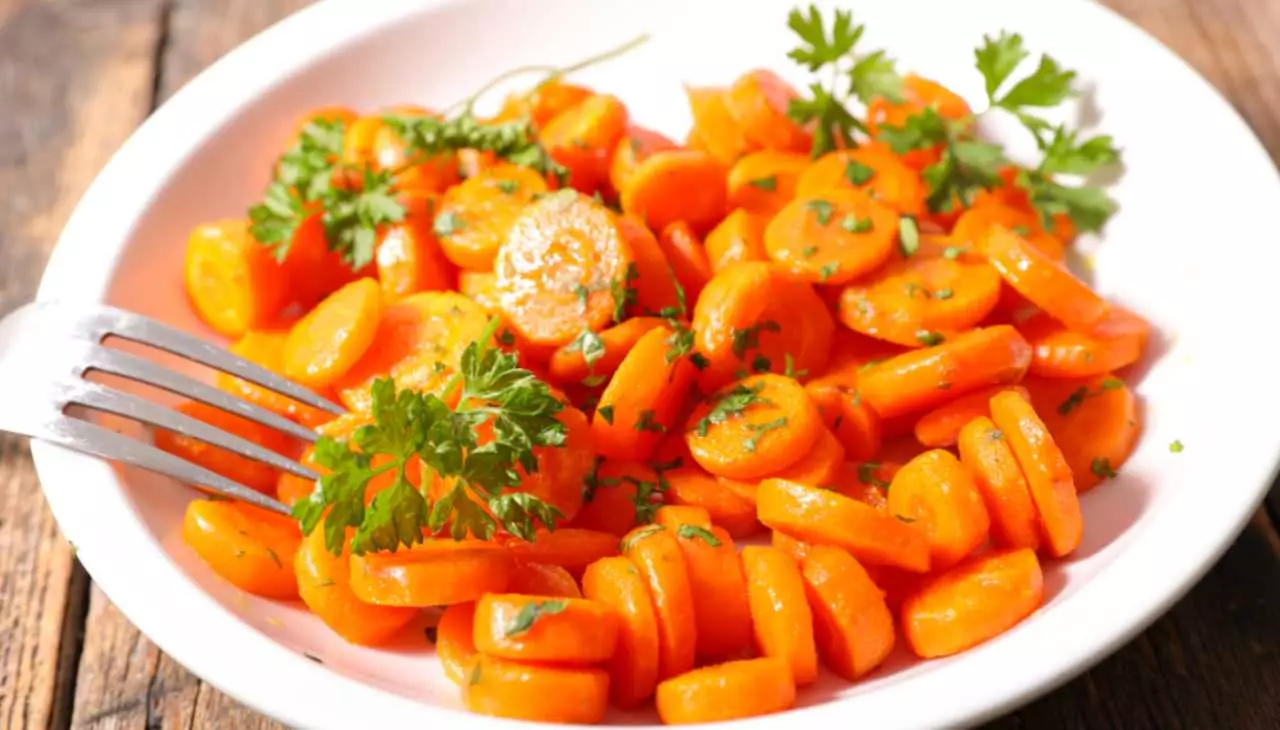 गाजर उबली सब्जियां अजमोद साइट्रस