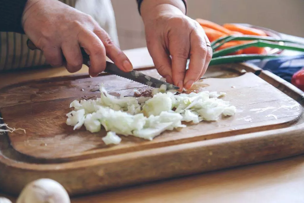 Sardalya va olcha pomidorlari bilan Tagliatelle | albatta sprint birinchi kursi 5436_3