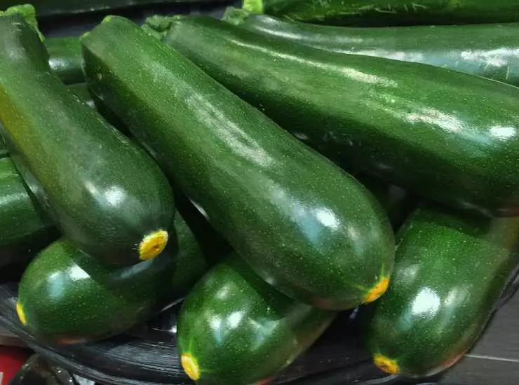 Braised fennel እና zucchini - የምግብ አዘገጃጀት ህትመት