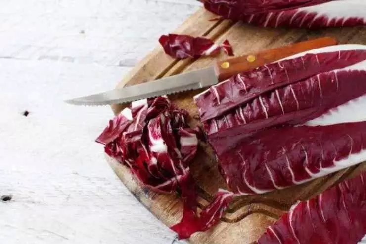 Pasta with radicchio speck and fontina - ricettasprint