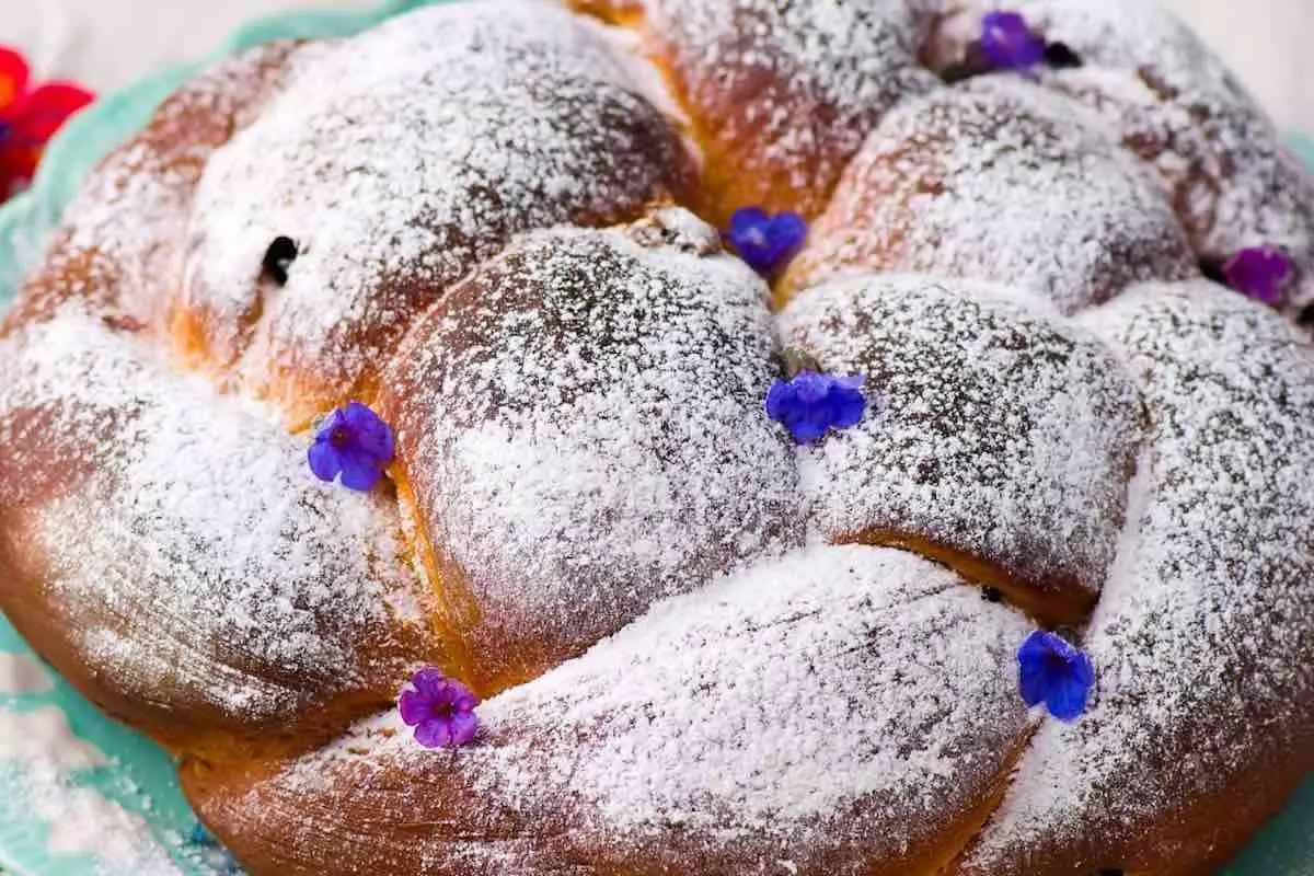 Bulgarsk brioche en luftig søtsak til frokost. Søtsakene til rocettasprint