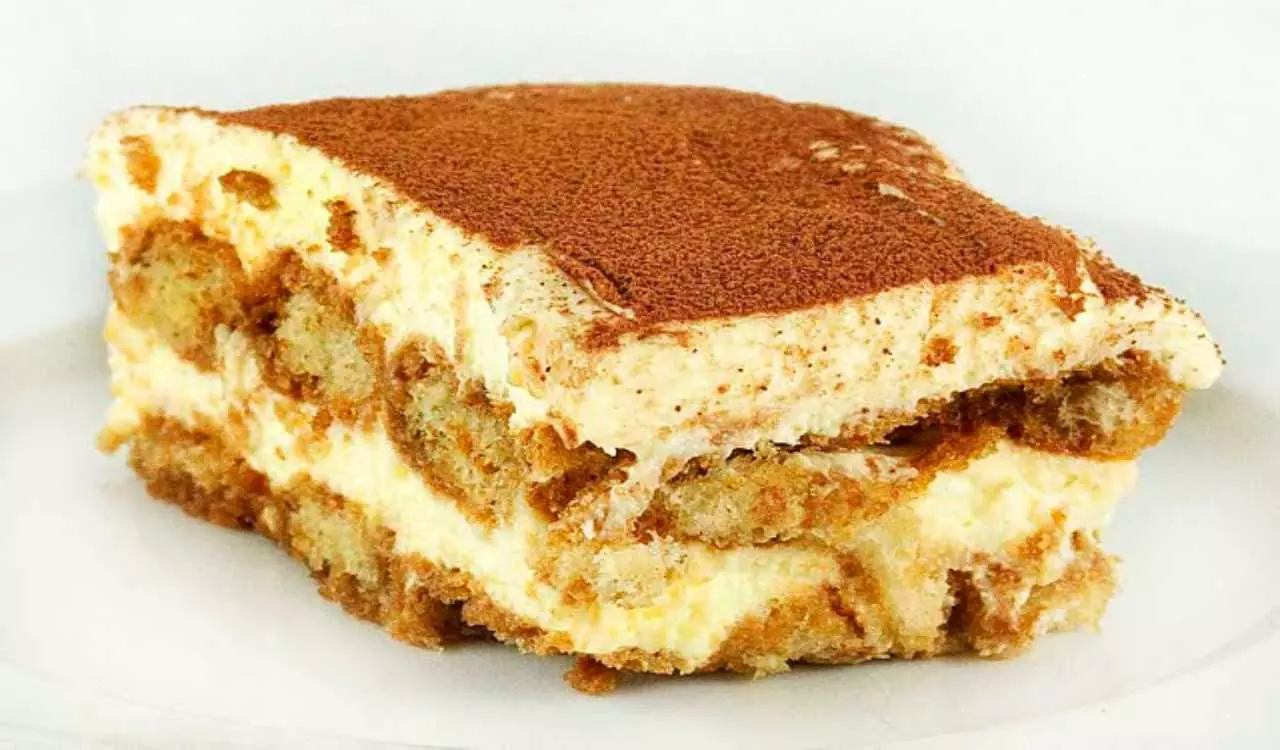 Tiramisu with ricotta | An easy, quick and mascarpone-free recipe