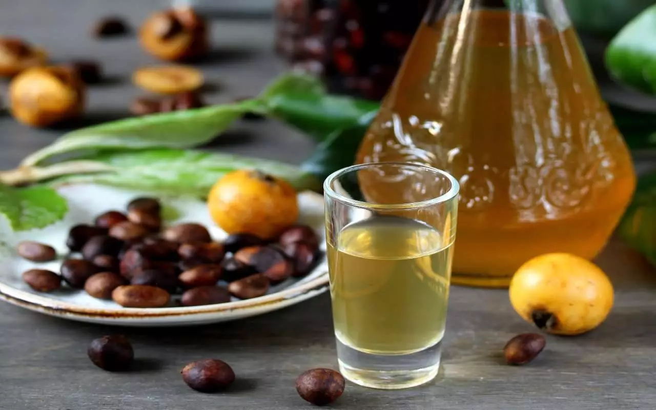 Minuman keras medlar tradisional | Prosedur untuk minuman keras yang baik