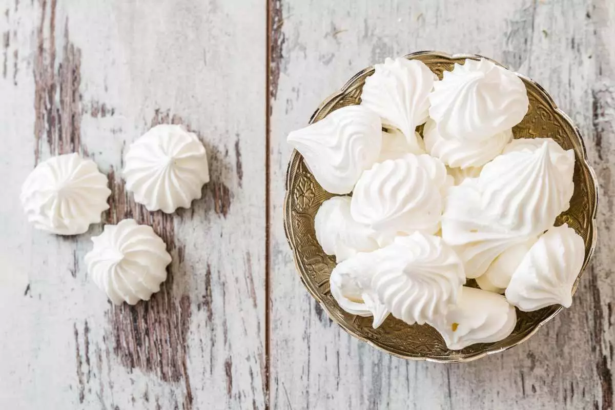 How to make perfect meringues, the recipe to copy and the tricks