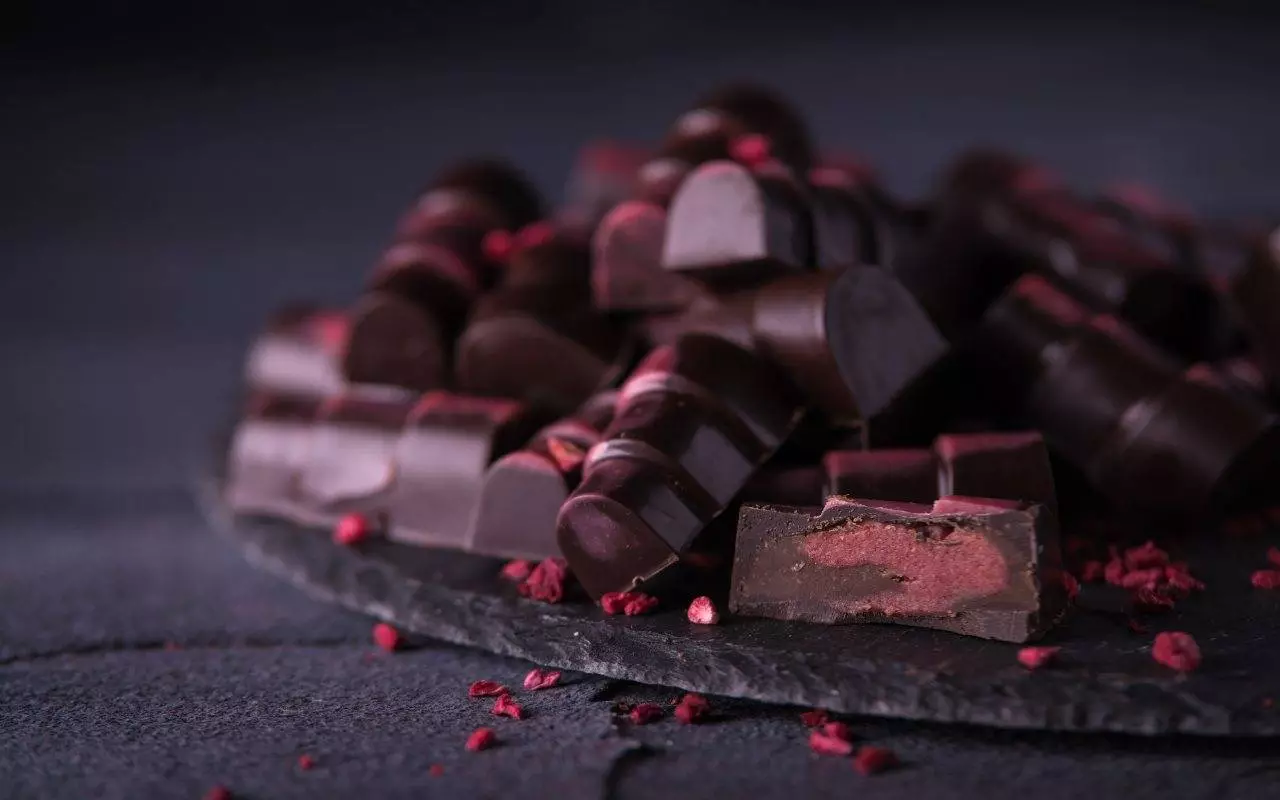 Ama-raspberry chocolates | Ideal ngemva kokudla, kodwa futhi isidlo esimnandi