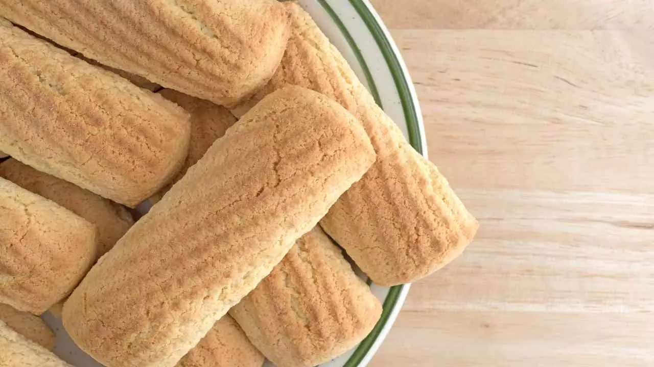 Biscuits sans levure | parfait pour tremper dans du lait pour le petit déjeuner