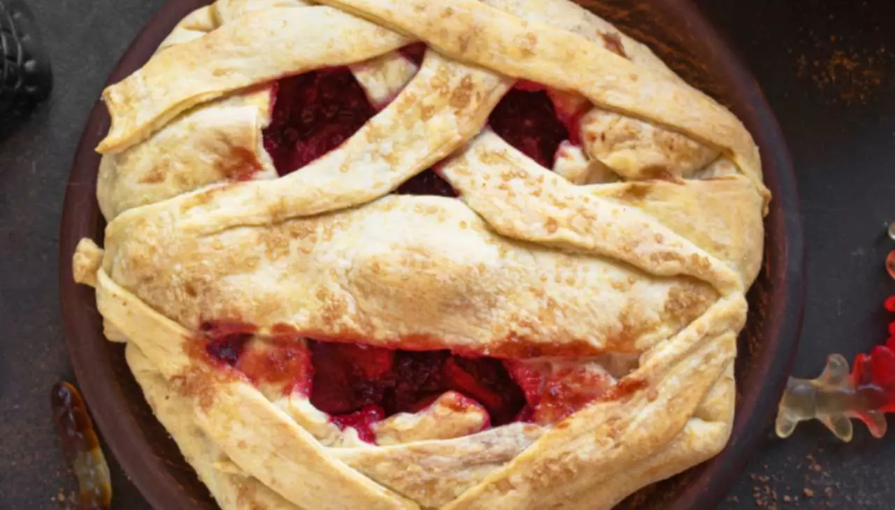 Strawberry Tart l Ein süßer Leckerbissen für ein schreckliches Halloween