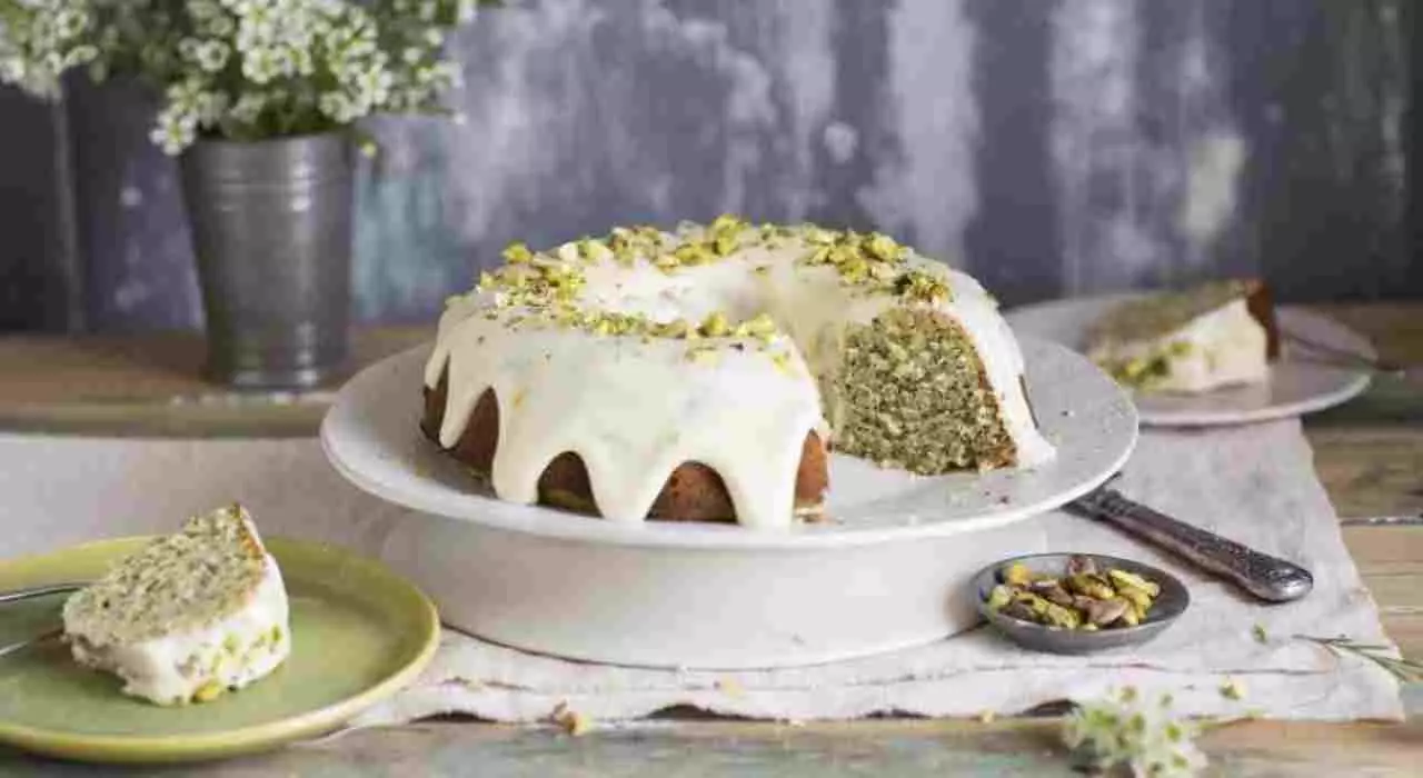 Joghurtkrapfen mit Pistazienherz | Rezept, das Kinder mögen