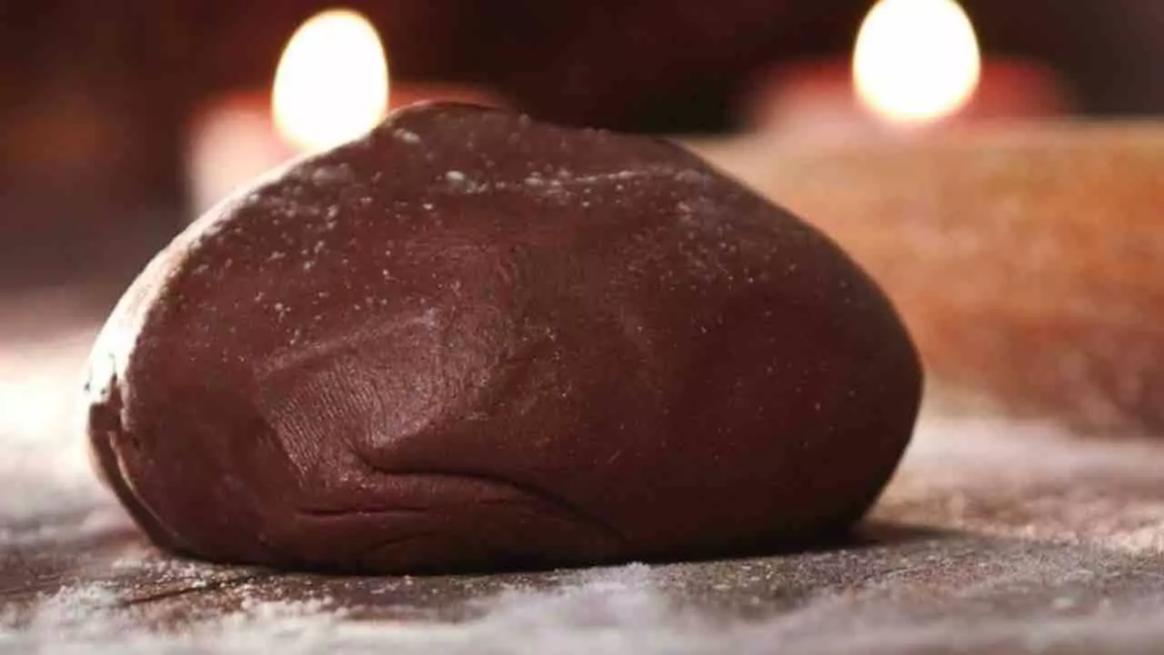 Mustaccioli napolitan | condimentat si cu glazura de ciocolata neagra 6440_2
