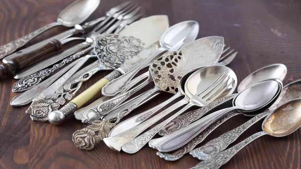 Nzira yekuchenesa cutlery zvese zvakavanzika zveambuya vedu