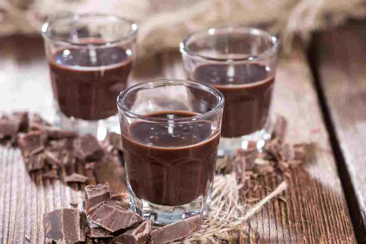 Likur taċ-ċikkulata homemade mingħajr ħalib.