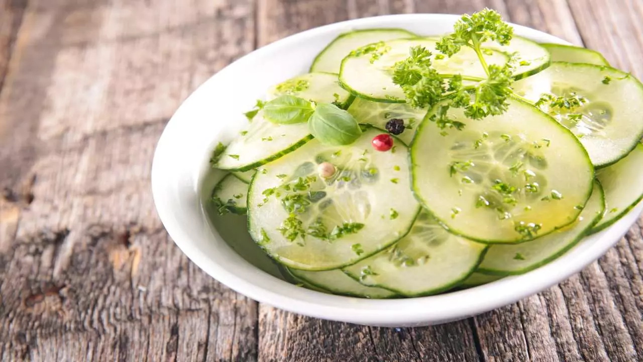 Salad cucumbers