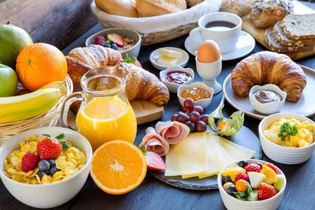 Metabolizmayı hızlandırmak ve yağ yakmak için en iyi kahvaltılar