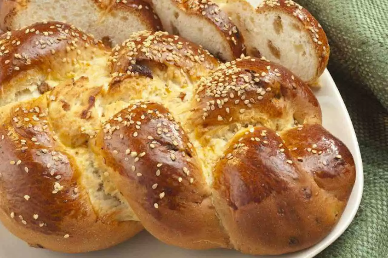 Słodki bochenek San Francesco, typowa brioche festiwalu