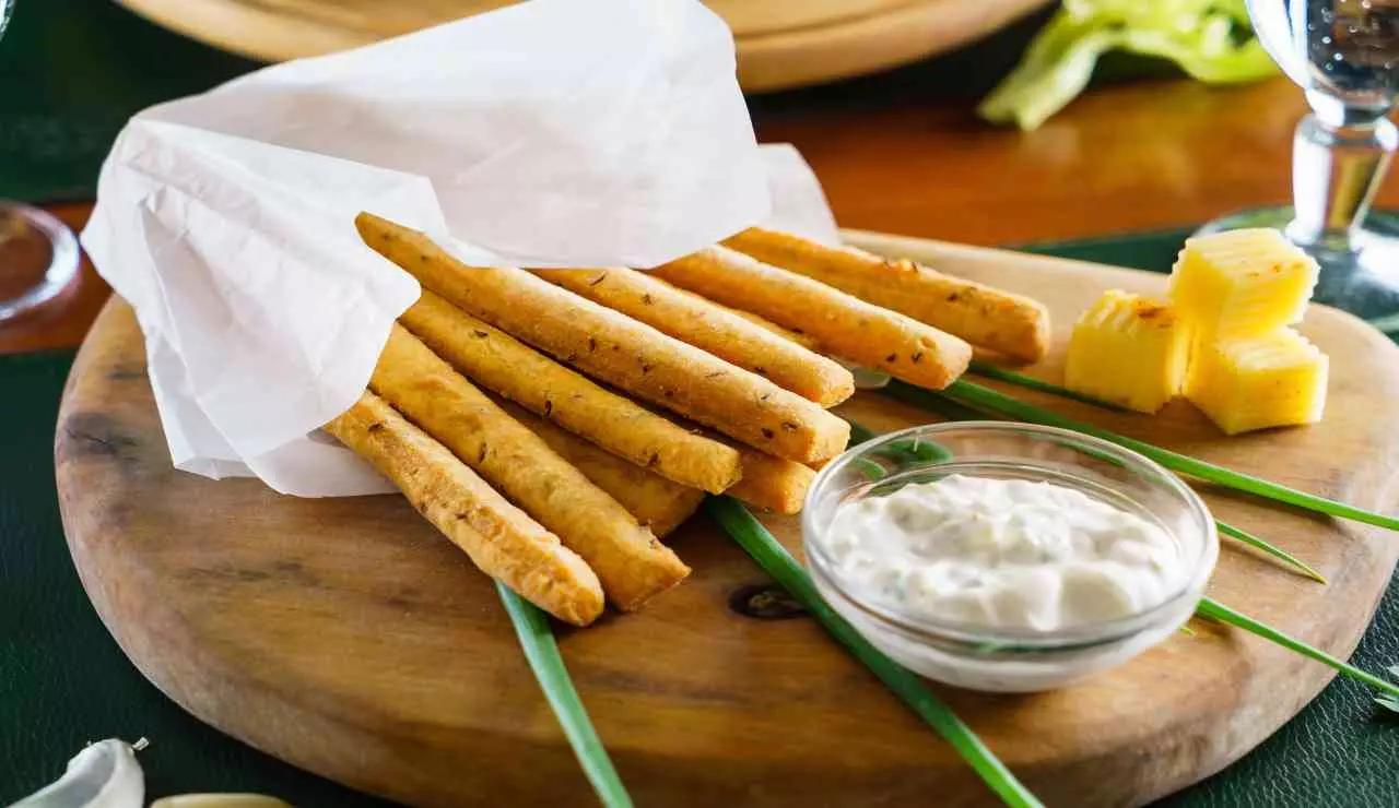 Inihurnong celeriac sticks | masarap spiced at lasa