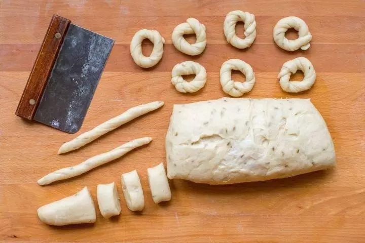 Semolina taralli հետ pasito di malvasia