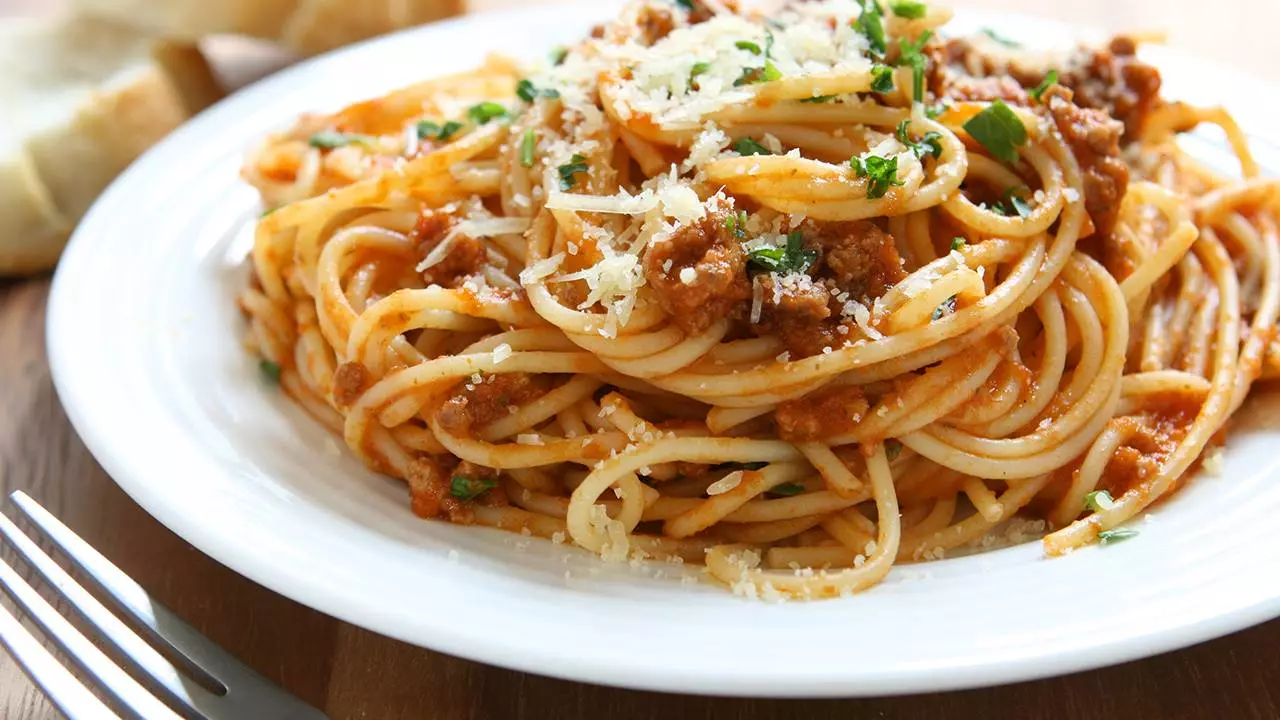 Spaghetti alla Marche, tasa mai cike da dandano da al'ada