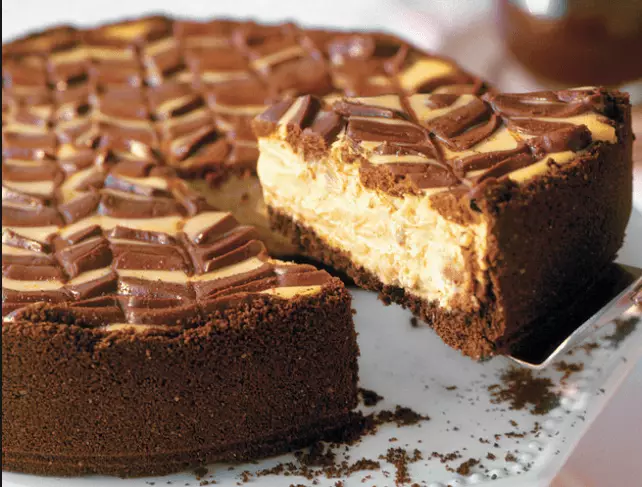 Preparación da receita de tarta de cacao con recheo de ricotta