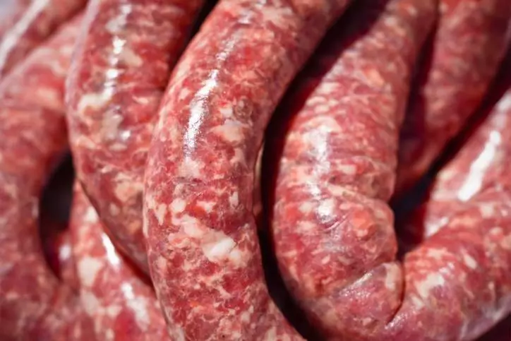 Boulettes de saucisses à la mozzarella de bufflonne, un plat insolite et savoureux 7559_2