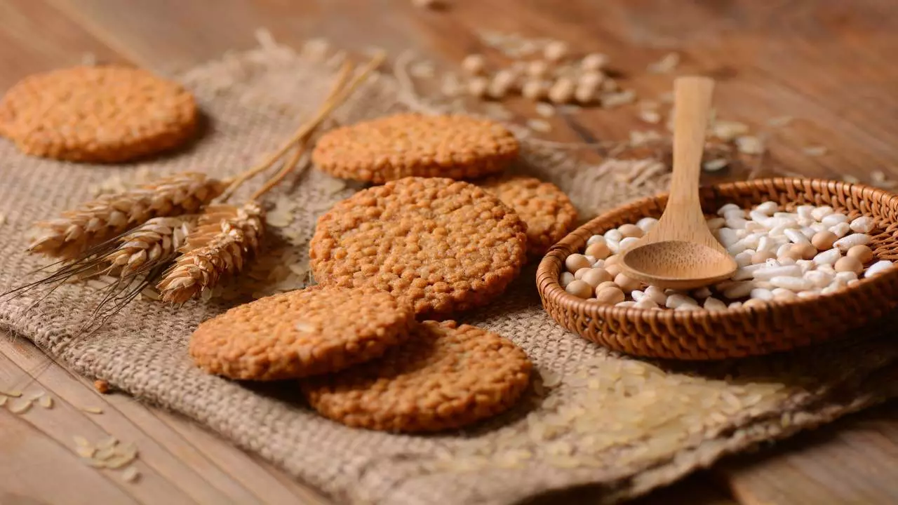 Biscoitos de arroz tufado de açúcar mascavo | Saudável e delicado