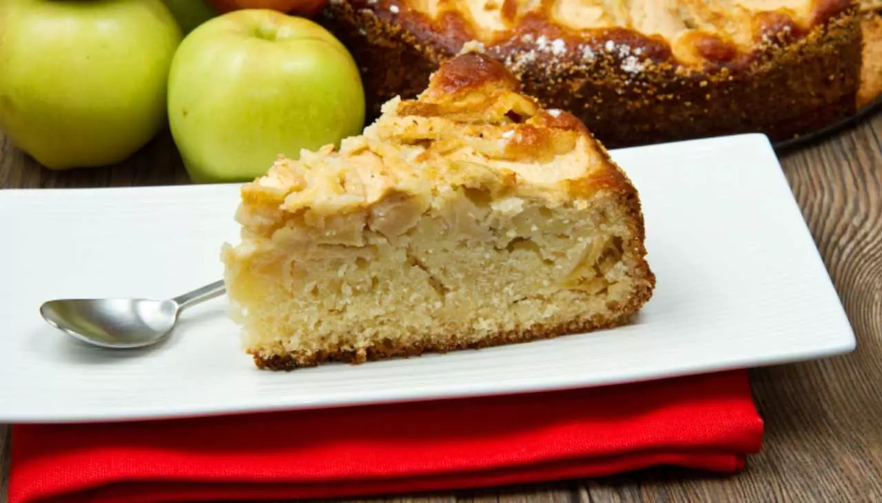 Рецепт яблучного пирога Феррара