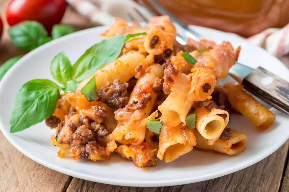 Ziti Lardiati, সেরা প্রথম কোর্সের মধ্যে একটি আছে.