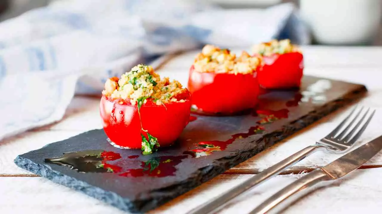 Tomatoes stuffed with mackerel couscous and olives recipe 7922_1