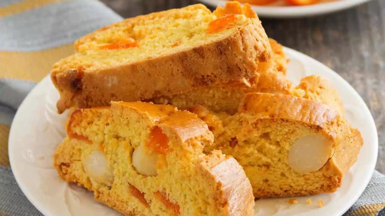 Cantucci naranja y almendras