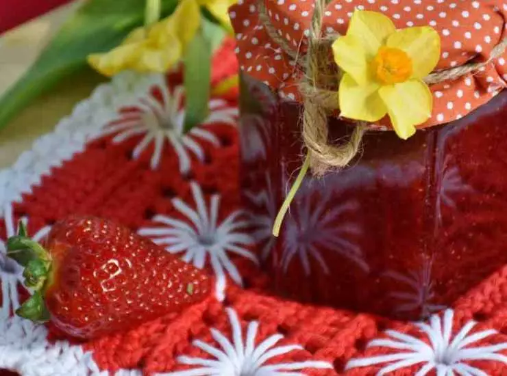 स्ट्रॉबेरी जाम सह अतिशय मऊ ब्रोचे - ricettasprint