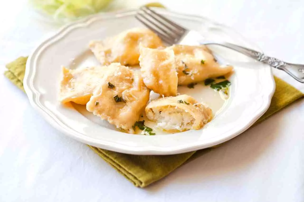 Ravioli Ricotta Gorgonzola এবং বাদাম | একটি মহৎ প্রথম কোর্স