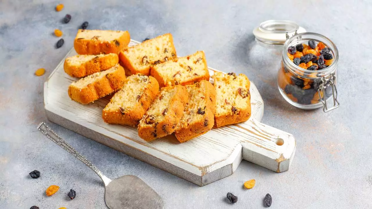 Plumcake aux raisins secs et à l'orange pour un réveil doux et savoureux