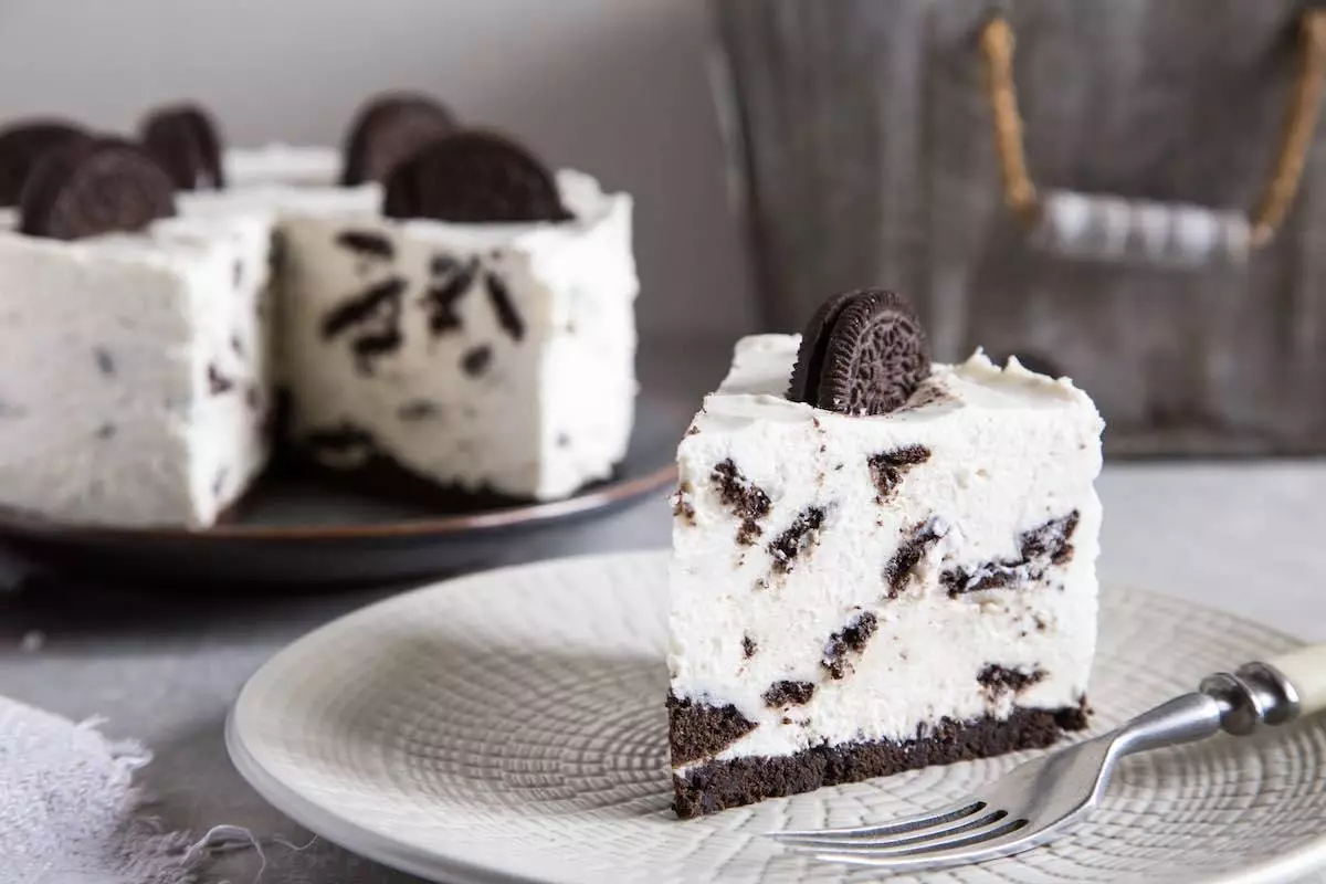 Cheesecake Oreo រូបមន្តដើម។ បង្អែមរបស់ Ricettasprint