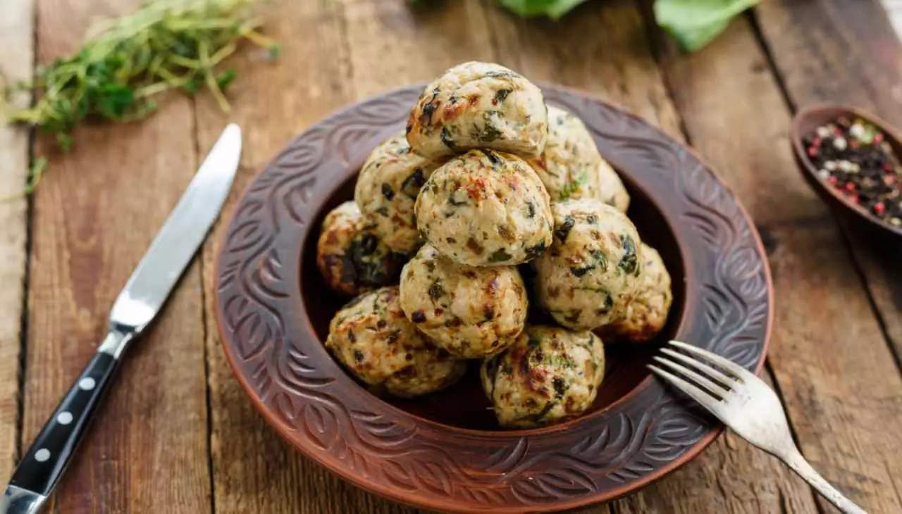 Broccoli na lentil meatballs | Na-akpọ òkù na tọrọ ụtọ