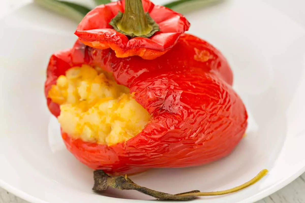 Neapolitan-style stuffed peppers, let's forget the diet!