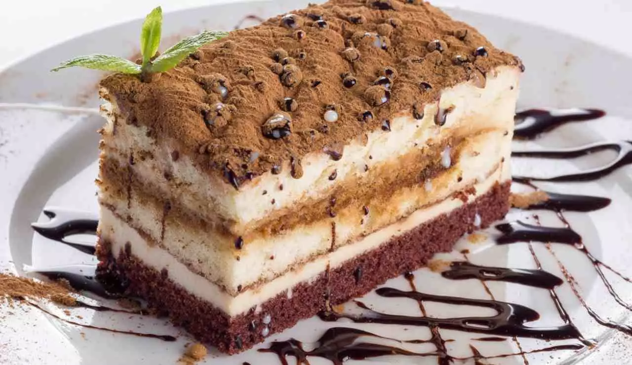 Tiramisu maoderina tena mora | Tsy misy atody ary tena tia vola!