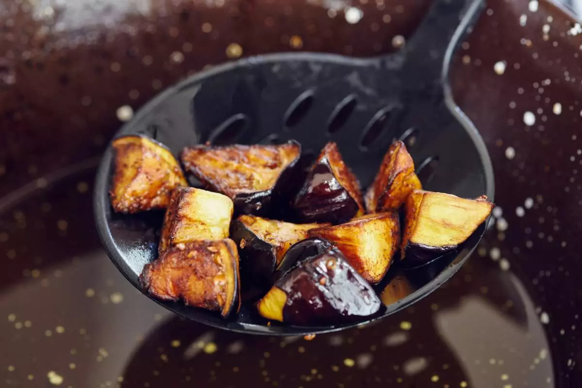 Golden Eggplant, a simple and tasty side dish