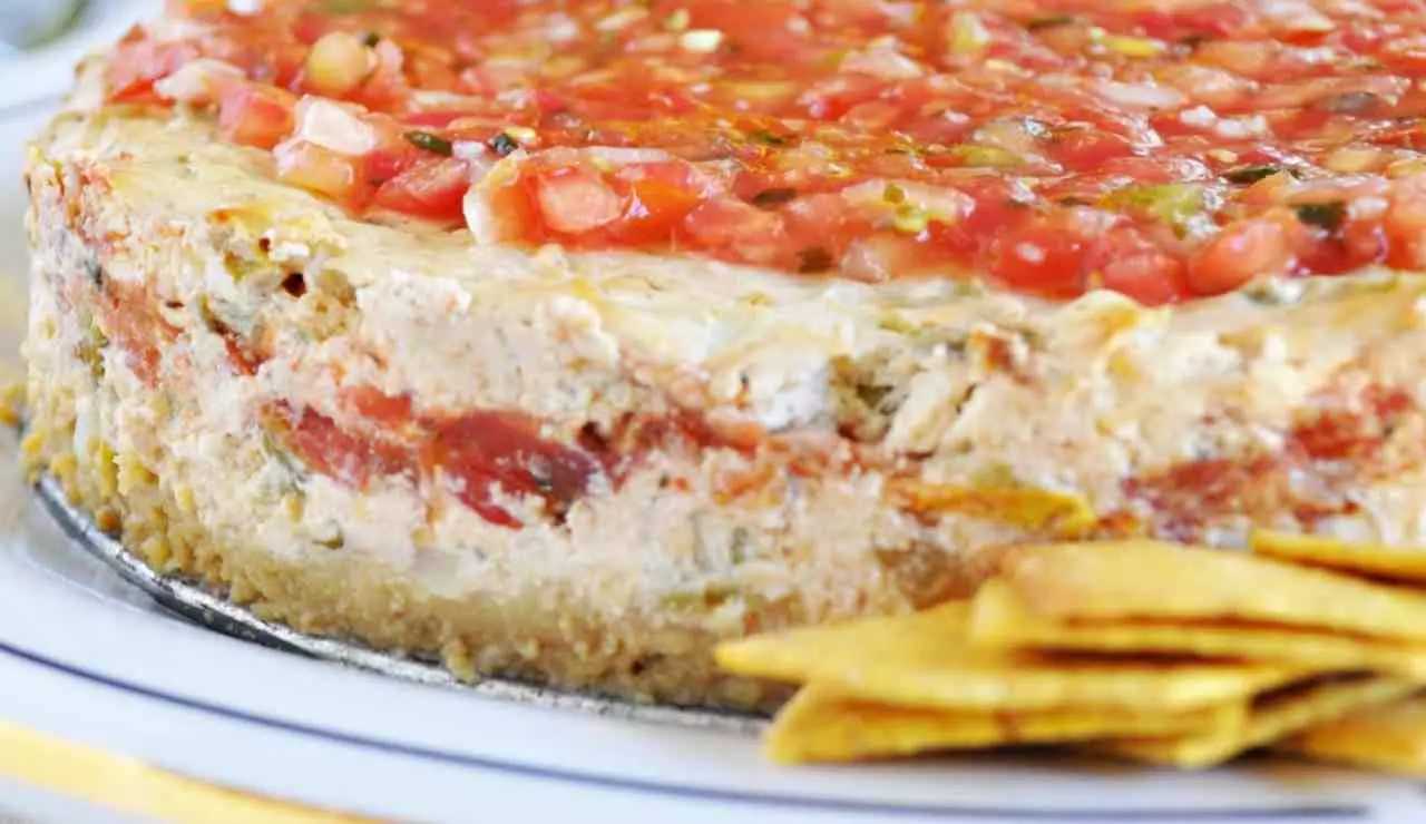 Savory cheesecake with spiced tomatoes and ham | fast without cooking