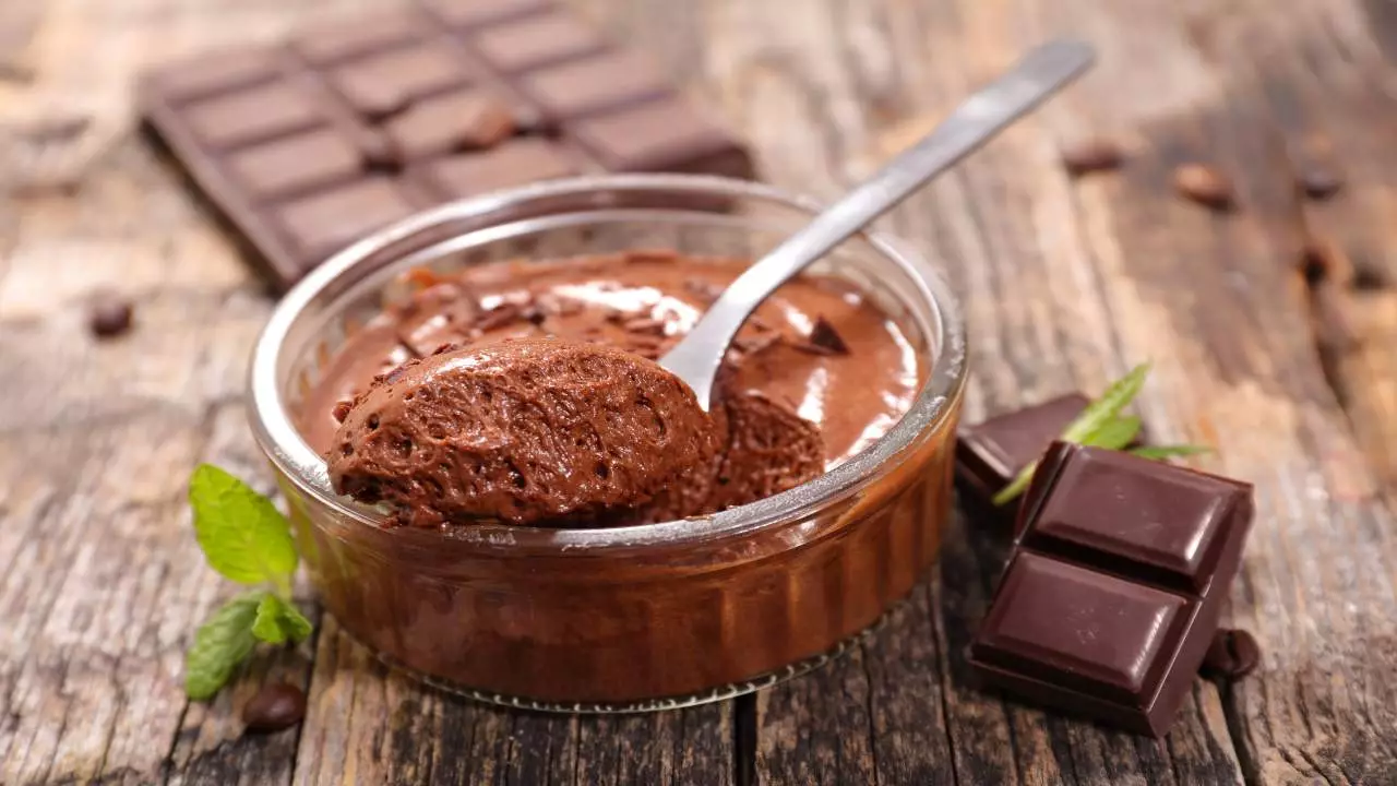 Tsaus chocolate mousse tsis muaj qab zib | Ntxim qab thiab caw