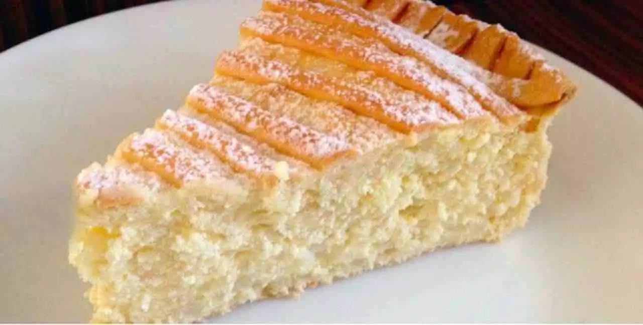 The rice cake is a delicious dessert with a delicate flavor