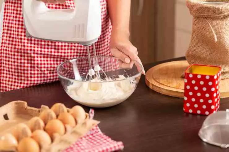 Pita od jabuka i pasta od badema, meke slatkoće 8871_4