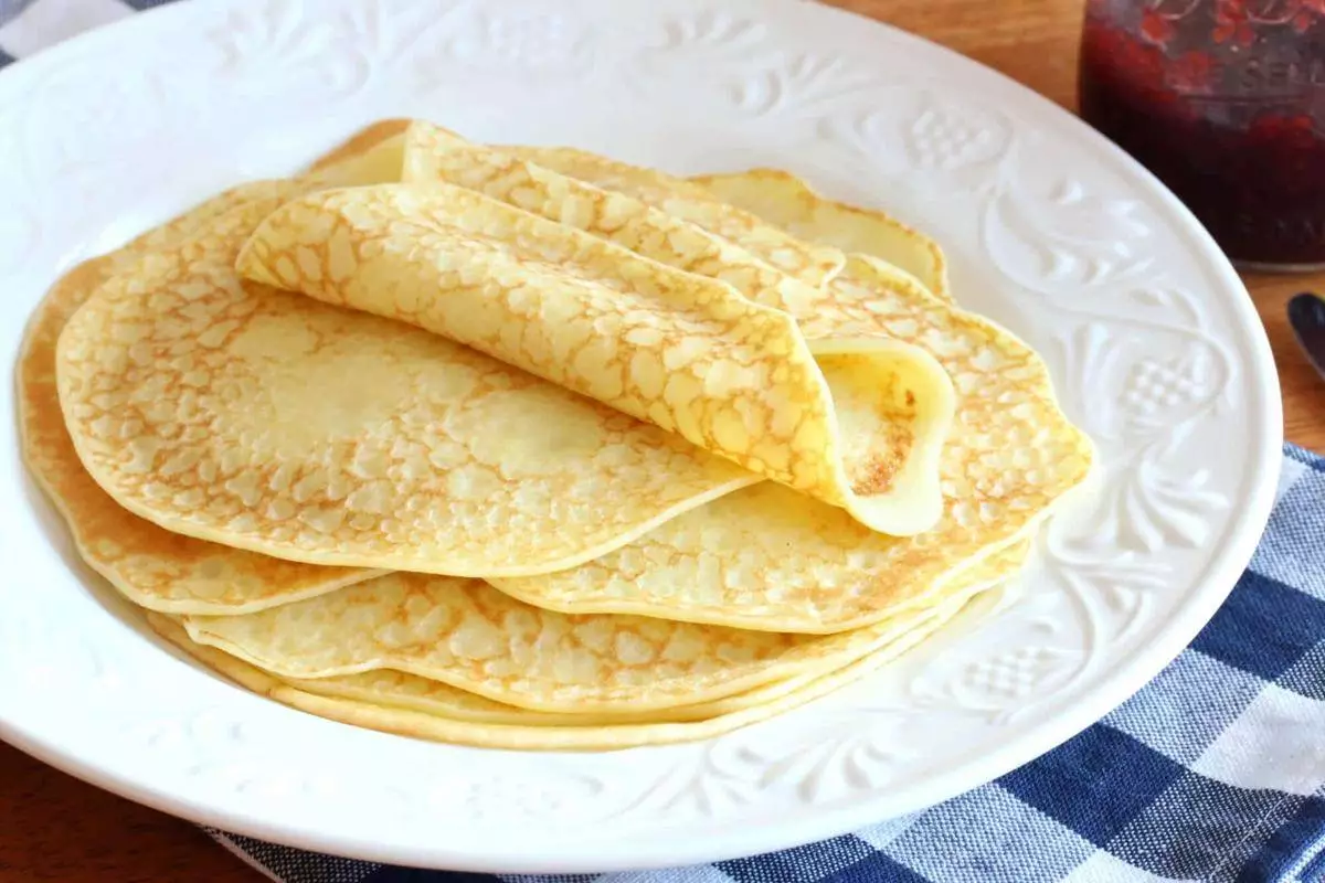 pancakes អំបិលជាមួយ Grana សម្រាប់អាហារថ្ងៃត្រង់រដូវក្តៅ និងការរត់ 8889_6