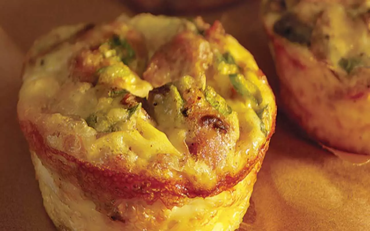 Mini quiche with caciocavallo and sausages | The light and ideal dinner for tonight