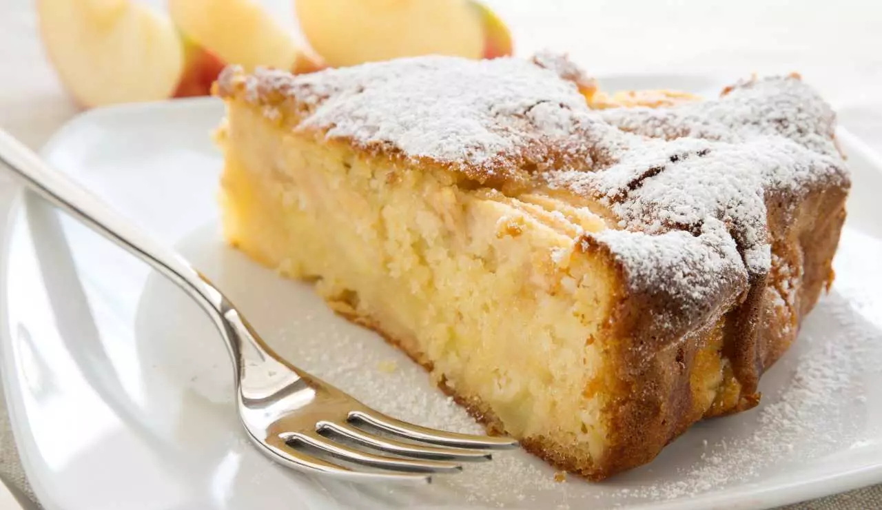 Распечатать рецепт пирога с яблоками и орехами